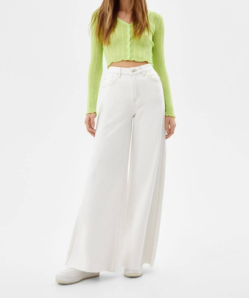 Blugi Bershka cu capse, alb - om257521 | outletmag.ro